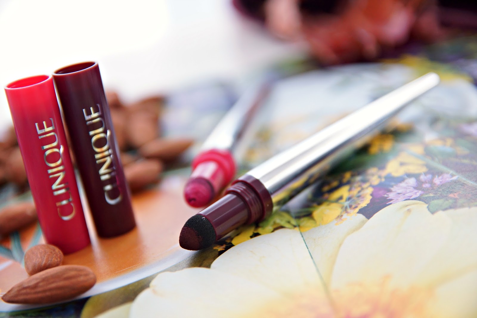 Nowości od Clinique! Matowy puder do ust Pop Lip Shadow